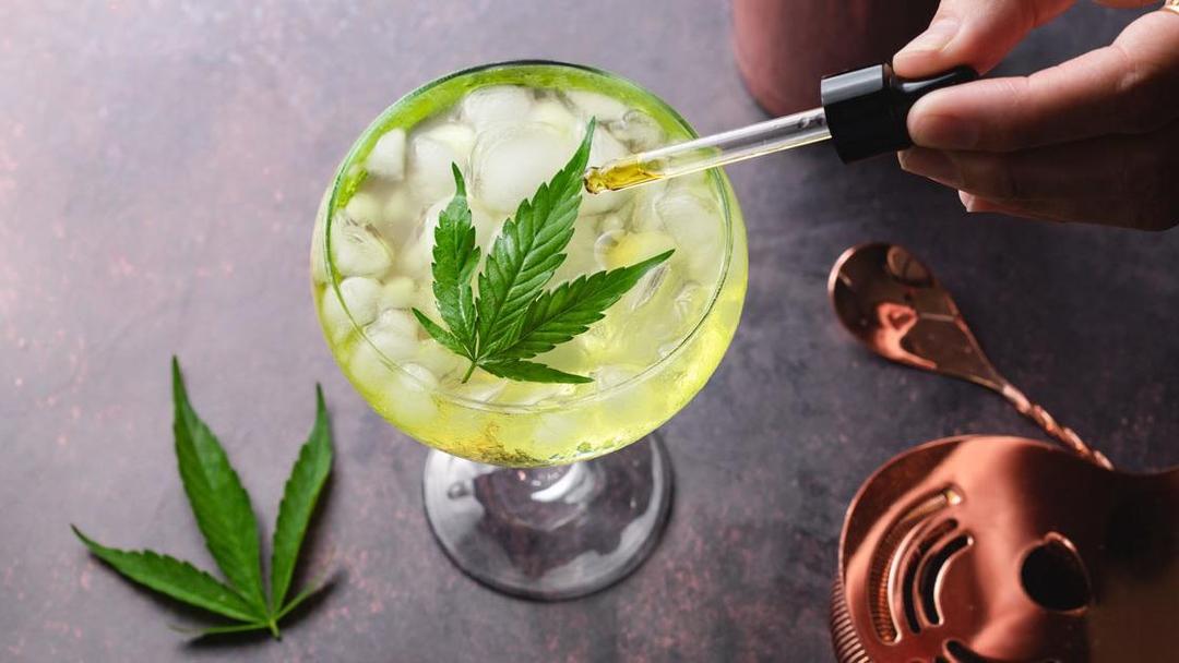 THC vs. CBN: Comparing Effects, Benefits, Uses, & Legality